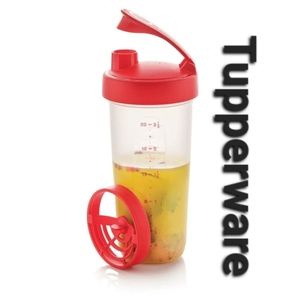 Tupperware | Kitchen | Nwt Tupperware Brand Quick Shake Container ...